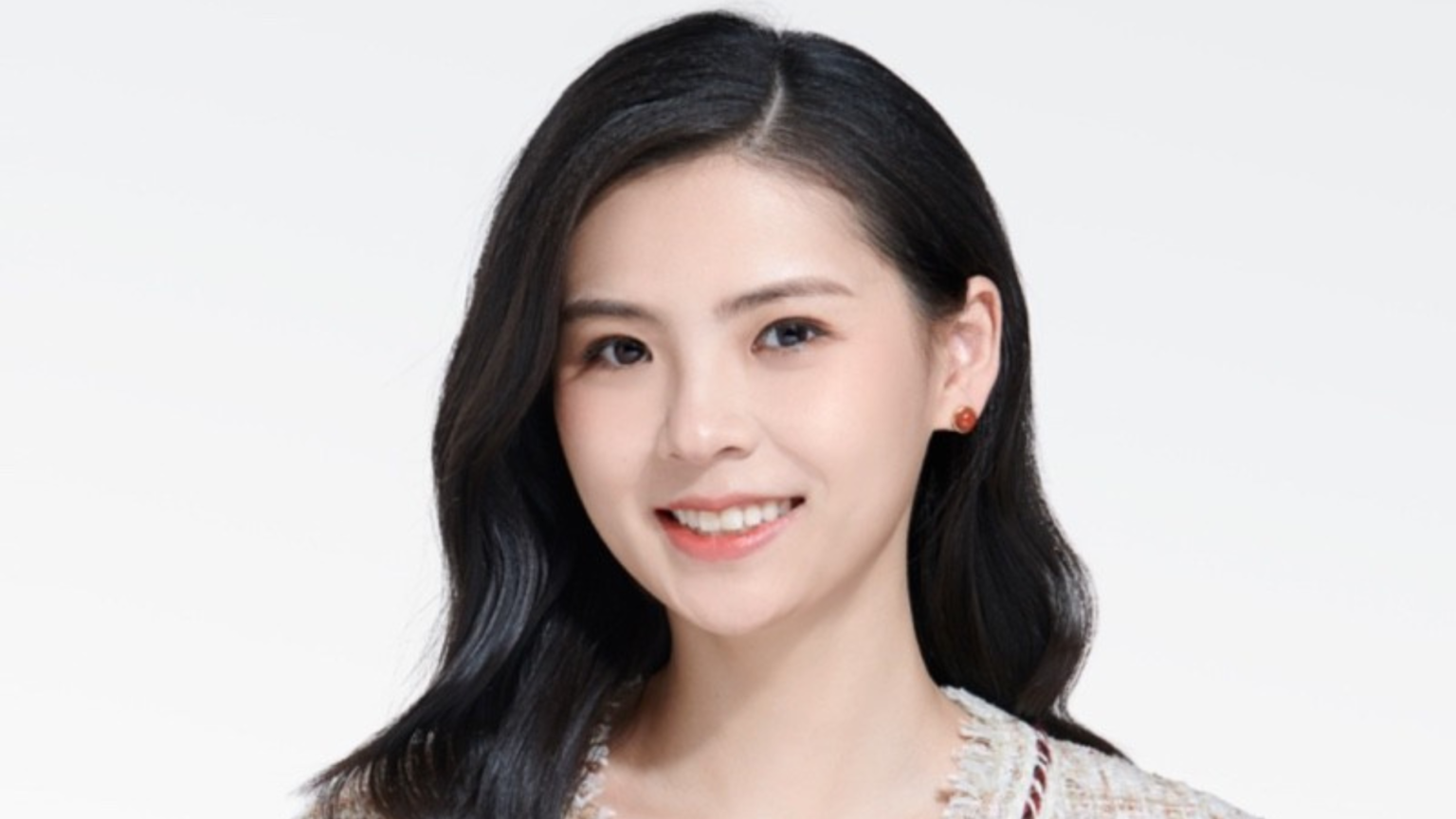 Interview with Gracy Chen of Bitget | #12 Issue | The NFT Magazine